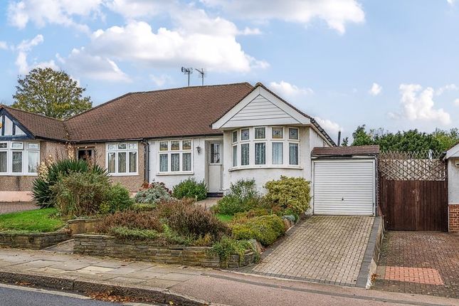 Russell Lane, London N20, 2 bedroom semi-detached bungalow for sale ...
