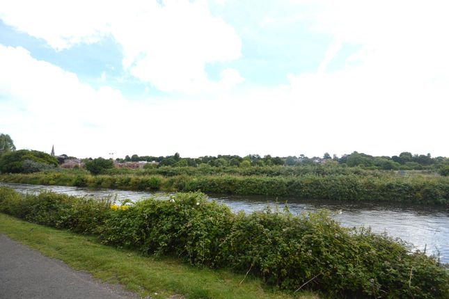 Water Lane, Exeter, Devon EX2, 3 bedroom flat for sale - 68045649 ...