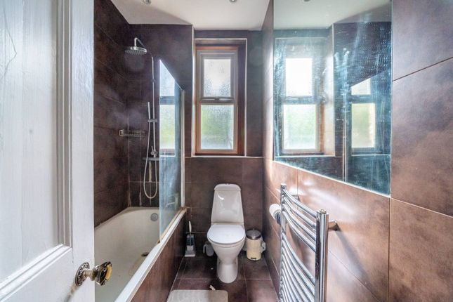 Talgarth Mansions, Barons Court, London W14, 2 bedroom flat to rent ...