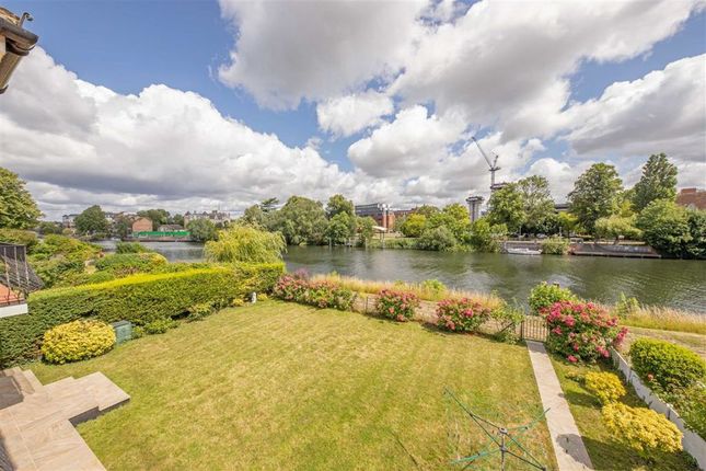 Houses for Sale in Staines - Staines Houses to Buy - Primelocation