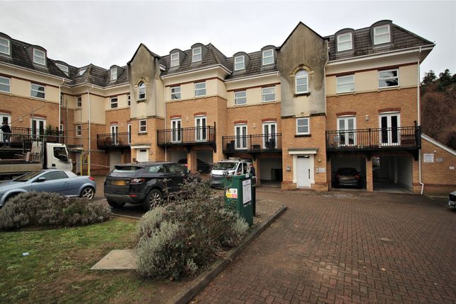 Property For Sale In Gresham Park Road Old Woking Woking Gu22 Buy