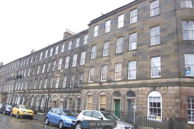 St. Patrick Square, Edinburgh EH8, 2 bedroom flat to rent - 64162911 ...