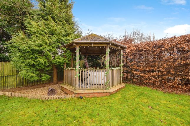 Chadwick Bank, Stourport-On-Severn DY13, 6 bedroom detached house for ...