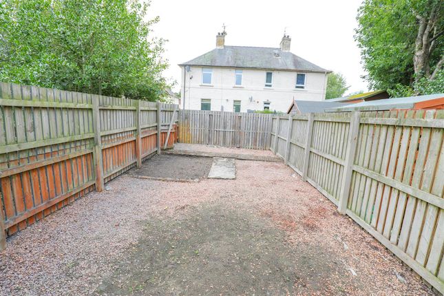 Croft Crescent, Markinch, Glenrothes KY7, 2 bedroom flat for sale ...