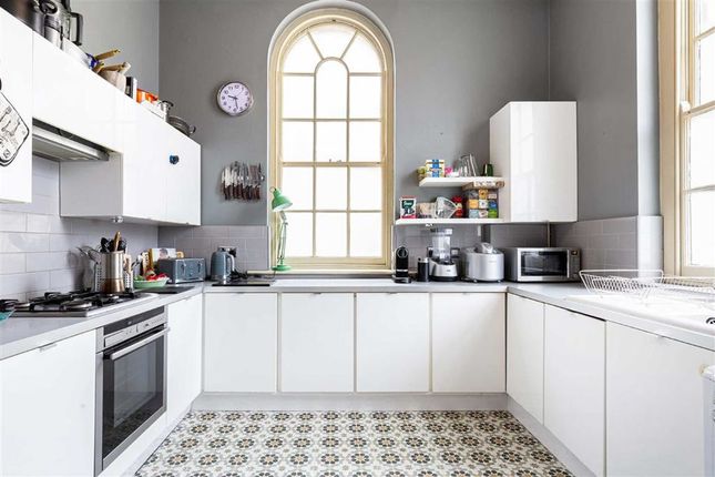 Royal Herbert Pavilions, Gilbert Close, London SE18, 1 bedroom flat for ...