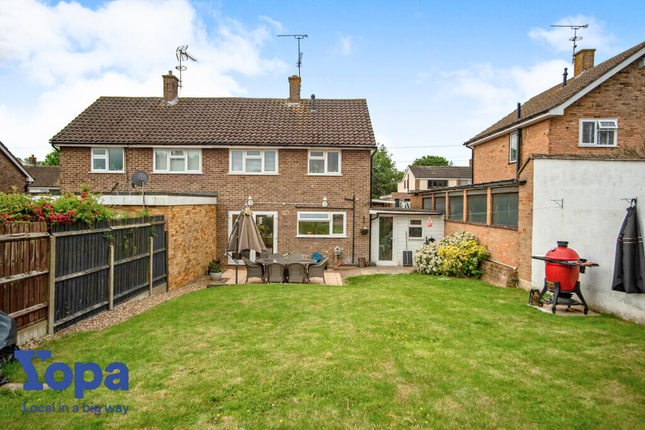 Cherry Tree Road Rainham Gillingham Me8 3 Bedroom Semi Detached