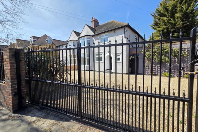Homes for Sale in Isleworth - Buy Property in Isleworth - Primelocation