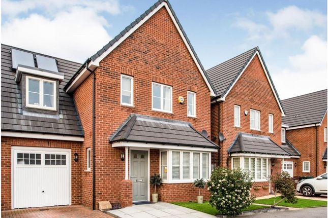 4 Bed Link Detached House For Sale In Ivy Close Leavesden Watford