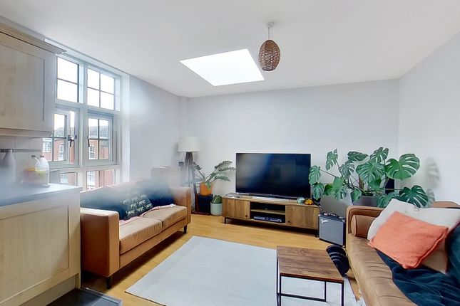 Caxton Court, Burton-On-Trent, Staffordshire DE14, 2 bedroom flat for ...
