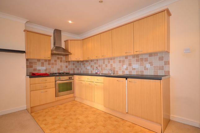 3 bed flat to rent in Warren Road, Brighton BN2 - Zoopla