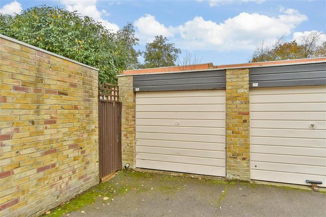 Lambardes, New Ash Green, Longfield, Kent DA3, 4 bedroom terraced house ...