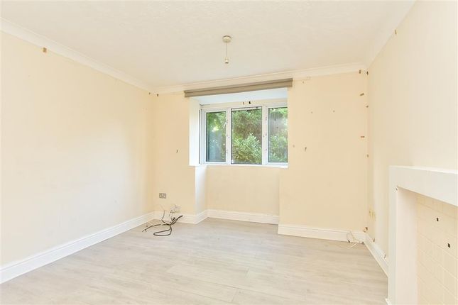 Ferrier Close, Parkwood, Gillingham, Kent ME8, 1 bedroom flat for sale ...
