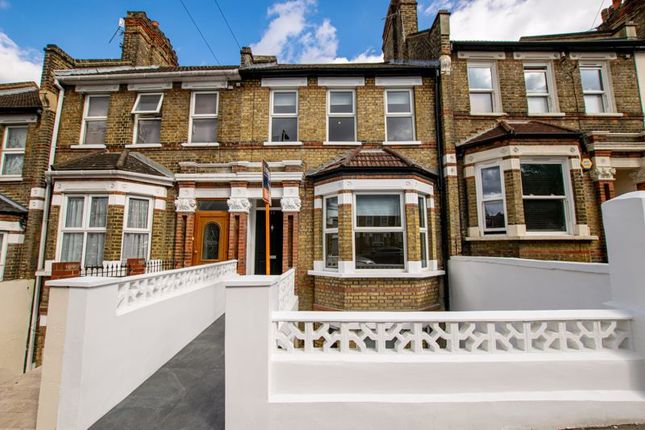 Houses for Sale in Plumstead Common Road, London SE18 - Plumstead ...