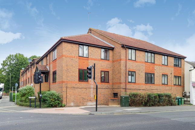 Fairfield Avenue, Staines TW18, 1 bedroom flat for sale - 63283189 ...