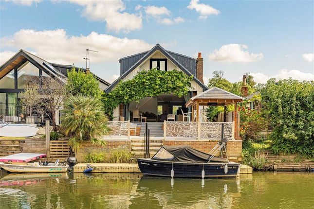 Living in Thames Ditton: area guide - Zoopla
