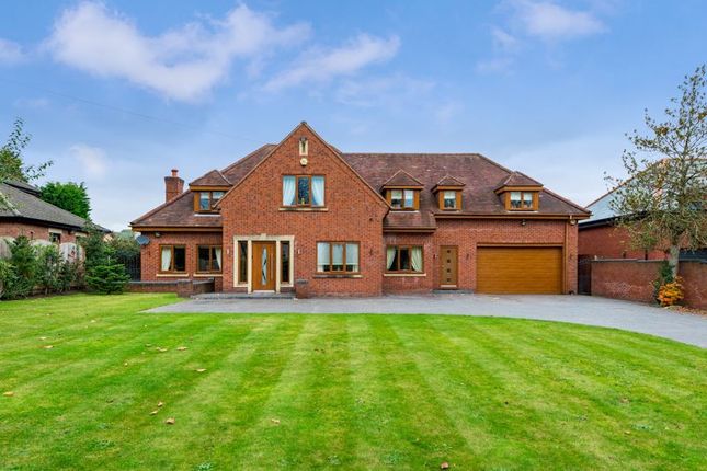 Moss Delph Lane, Aughton, Ormskirk L39, 5 bedroom detached house for ...