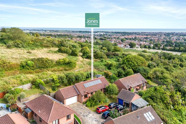 Highview, Sompting, Lancing, West Sussex BN15, 3 bedroom bungalow for ...