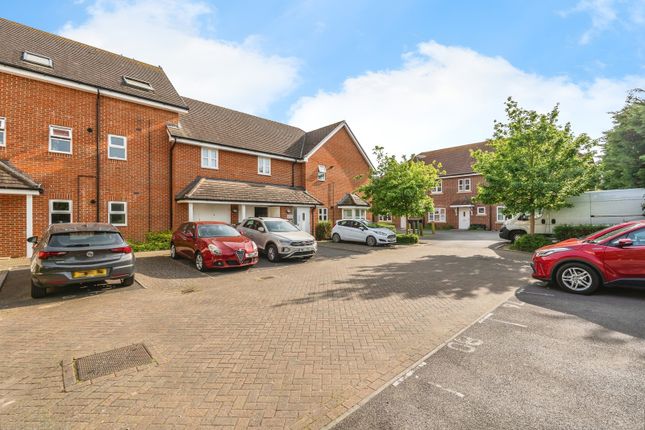 The Mallards, Totton, Southampton, Hampshire SO40, 2 bedroom flat for ...