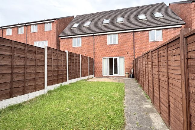 Gort Way, Heywood, Greater Manchester OL10, 3 bedroom town house for ...