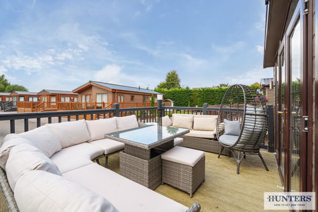 Cliffe Common, Selby YO8, 2 bedroom lodge for sale - 68083682 ...