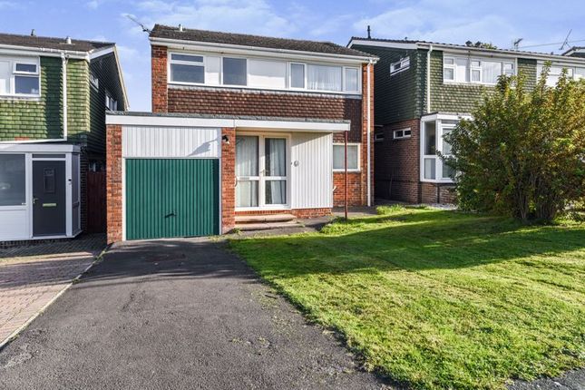 Homes for Sale in Milton Road, Cowplain, Waterlooville PO8 - Buy ...