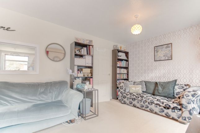 Kempsey Close, Redditch, Worcestershire B98, 3 bedroom terraced house ...