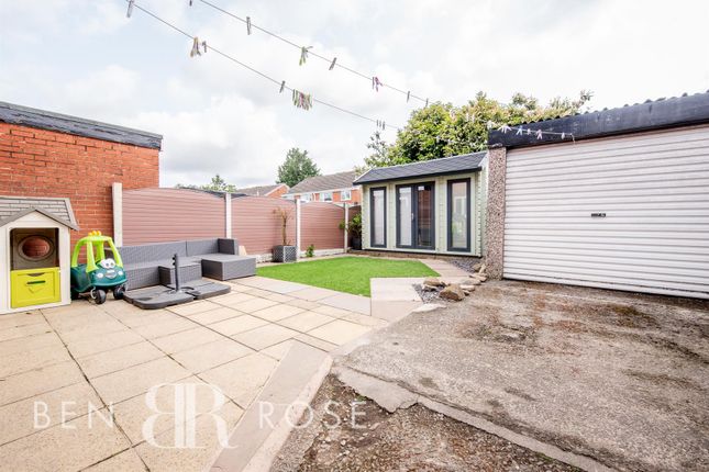 Riverside Avenue, Farington Moss, Leyland PR26, 3 bedroom semi-detached ...