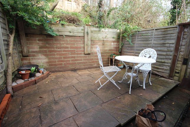 Farm Hill, Exeter EX4, 2 bedroom terraced house to rent - 60823080 ...