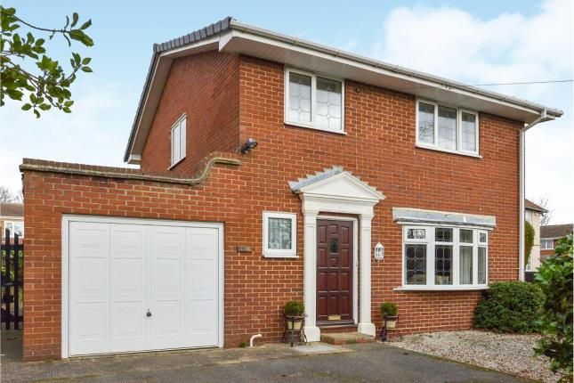 4 bed detached house for sale in Buckingham Road, Bletchley, Milton ...