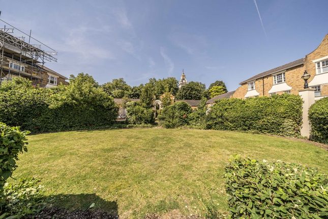 Sutton Square, Urswick Road, London E9, 2 bedroom flat for sale - 67894658 | PrimeLocation