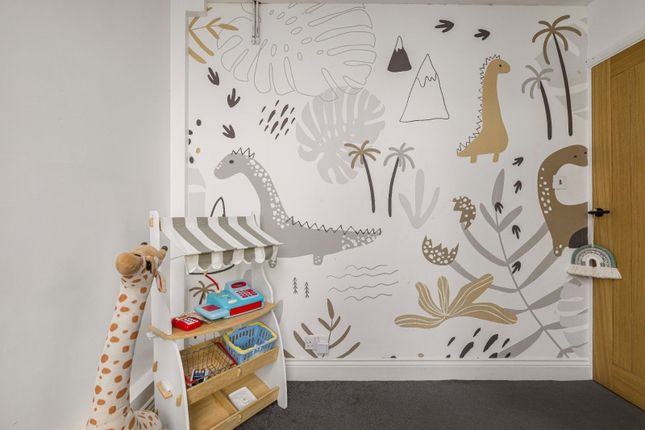 Lewis Road, Istead Rise, Kent DA13, 3 bedroom bungalow for sale ...