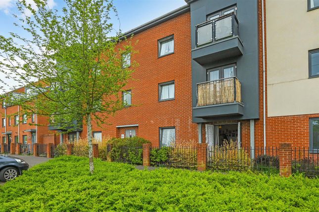 Harrow Court, Waterlooville PO7, 1 bedroom flat for sale - 64530308 ...