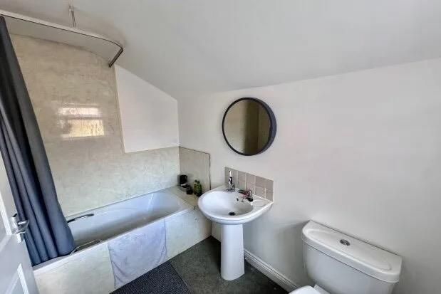 Alfreton Road, Nottingham NG7, 2 bedroom flat to rent - 69542267 ...