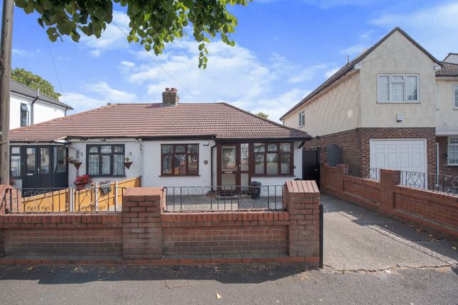 Mawney Road, Romford RM7, 2 bedroom bungalow for sale - 62218054 ...
