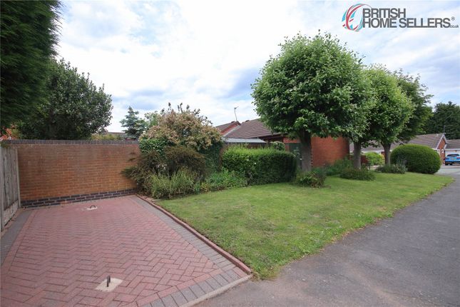 Field Road, Lichfield, Staffordshire WS13, 2 bedroom bungalow for sale ...