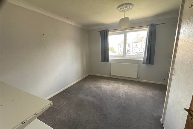 Wycliffe Row, Northfleet, Gravesend, Kent DA11, 3 bedroom end terrace house for sale - 64932806 ...