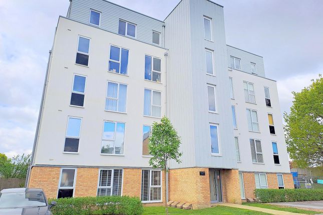Earhart Apartments, Addlestone KT15, 1 bedroom flat for sale - 68335782 ...
