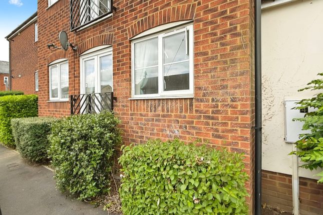 Barnes Close, Kibworth Beauchamp LE8, 2 bedroom flat for sale ...