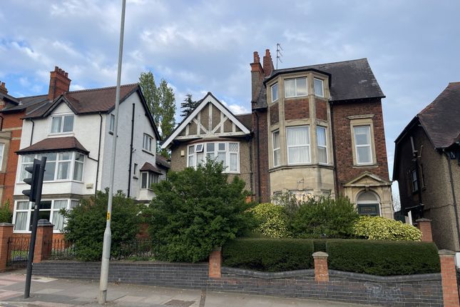 Queens Park Parade, Northampton, Northamptonshire NN2, 4 bedroom semi ...