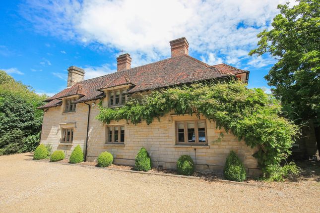 London Road, Felbridge, East Grinstead RH19, 4 bedroom detached house ...