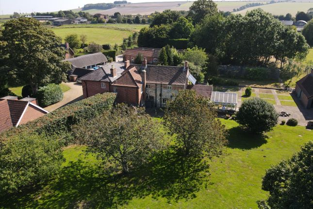 Eastcott Common, Eastcott, Devizes, Wiltshire SN10, 6 bedroom detached ...