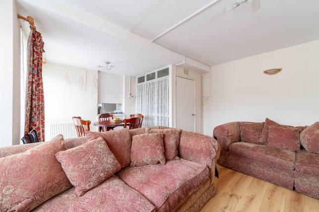 Brooks Court, Stockwell SW4, 4 bedroom flat for sale - 69426549 ...