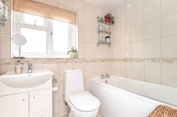 Streetfield Road Slinfold Horsham Rh13 3 Bedroom Terraced House For
