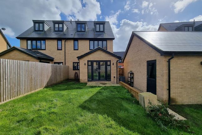 4 Bed Semi Detached House For Sale In Blackthorn Road Wantage Ox12