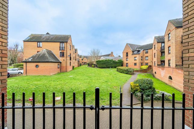 Chelmsford Road, Dunmow, Essex CM6, 1 bedroom flat for sale - 69222933 ...