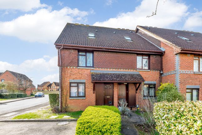 2 bed maisonette for sale in Ladygrove Drive, Guildford GU4 - Zoopla