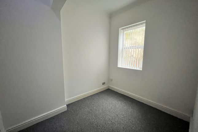 Derwent Road West, Old Swan, Liverpool L13, 1 bedroom flat for sale ...