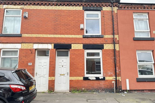 Madison Street, Abbey Hey, Manchester, Greater Manchester M18, 2 ...