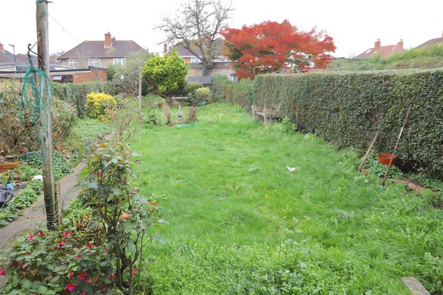 Vicarage Farm Road Heston Hounslow Tw5 3 Bedroom Semi Detached House