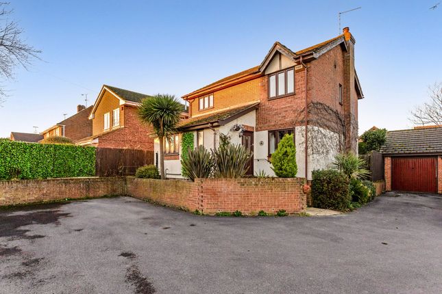Homes for Sale in Bagshot - Buy Property in Bagshot - Primelocation